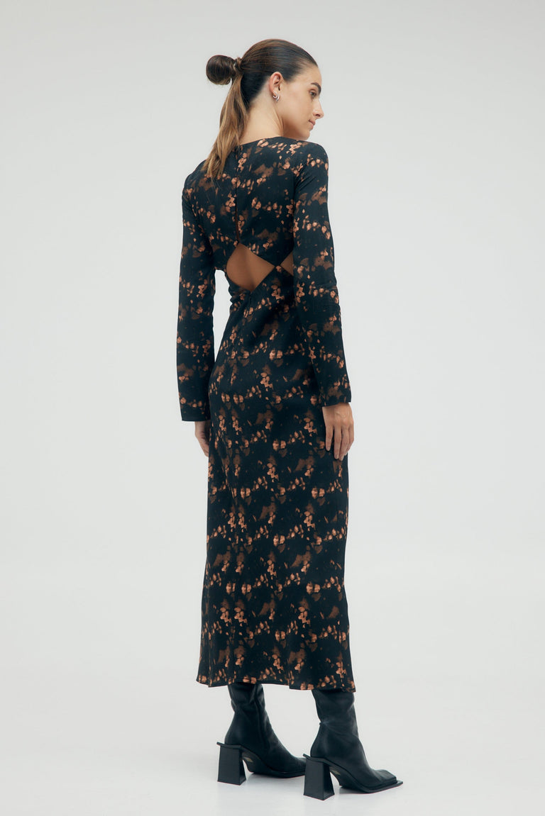 DRESSES - The THIRD FORM Signature